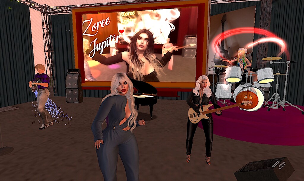 ZoreeJupiter: -Zoree Jupiter Live -32:00-3:00pm a -Osgrid Events Plaza -Casual Fun! Friendly atm