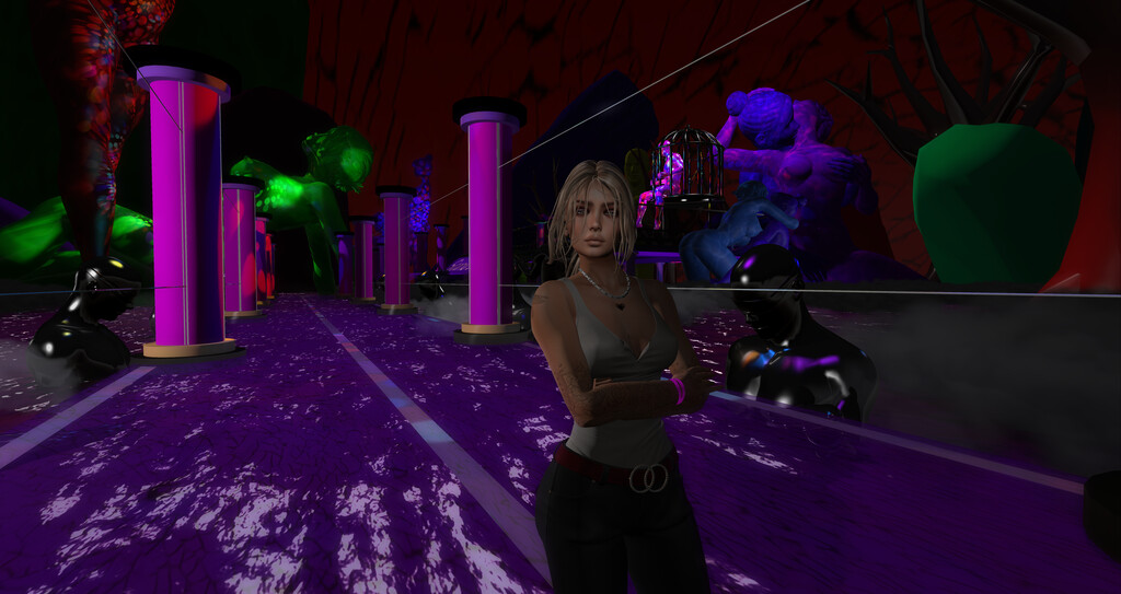 Synthetica: When everyone's gone home and I get the place to myself. - OpenSimWorld